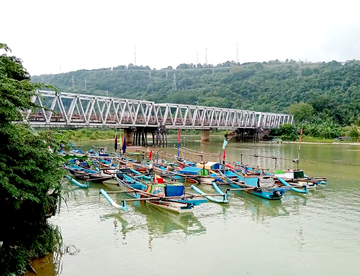 Ombak Tinggi, Packelik Tangkapan Ikan - radarbanten.co.id